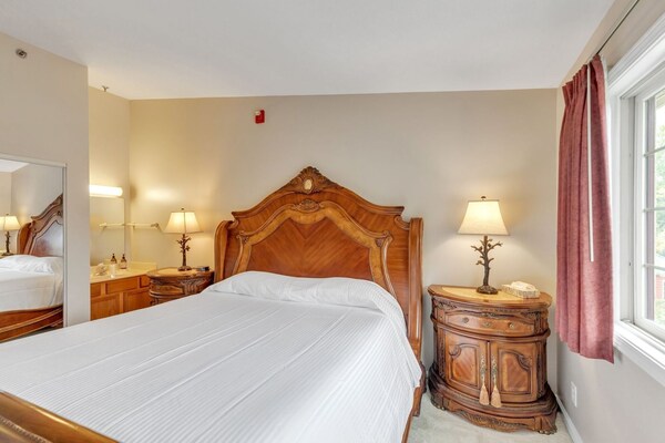 3rd Floor Front Side Penthouse Suite - 302 By Grand Wood Suites - Nashville, IN