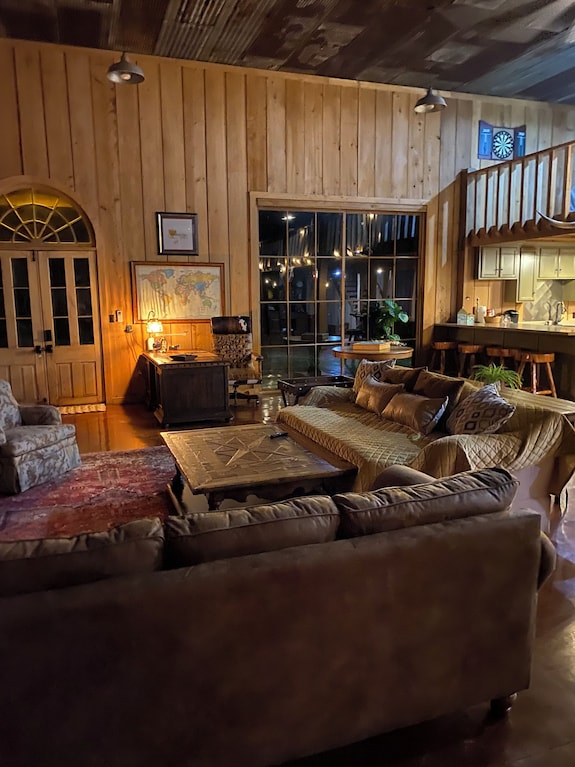 Buster's Barn At Grant Farm\n - Alexandria, LA