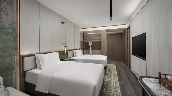 Hualuxe Chongqing Science Hall By Ihg - Chongqing