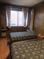 Quarto casal ou duplo básico, vista para a cidade | Wi-Fi de cortesia