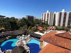 Apartamento | Piscina | 5 piscinas externas