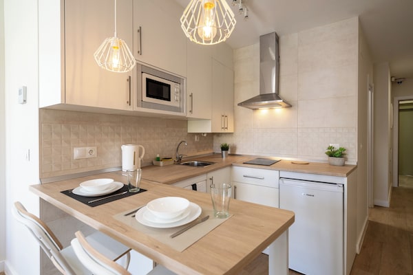 At Villafiel Atarazanas-plaza - Provincia de Málaga, España