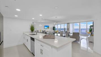 Apartamento | 2 quartos, secretária, internet de alta velocidade