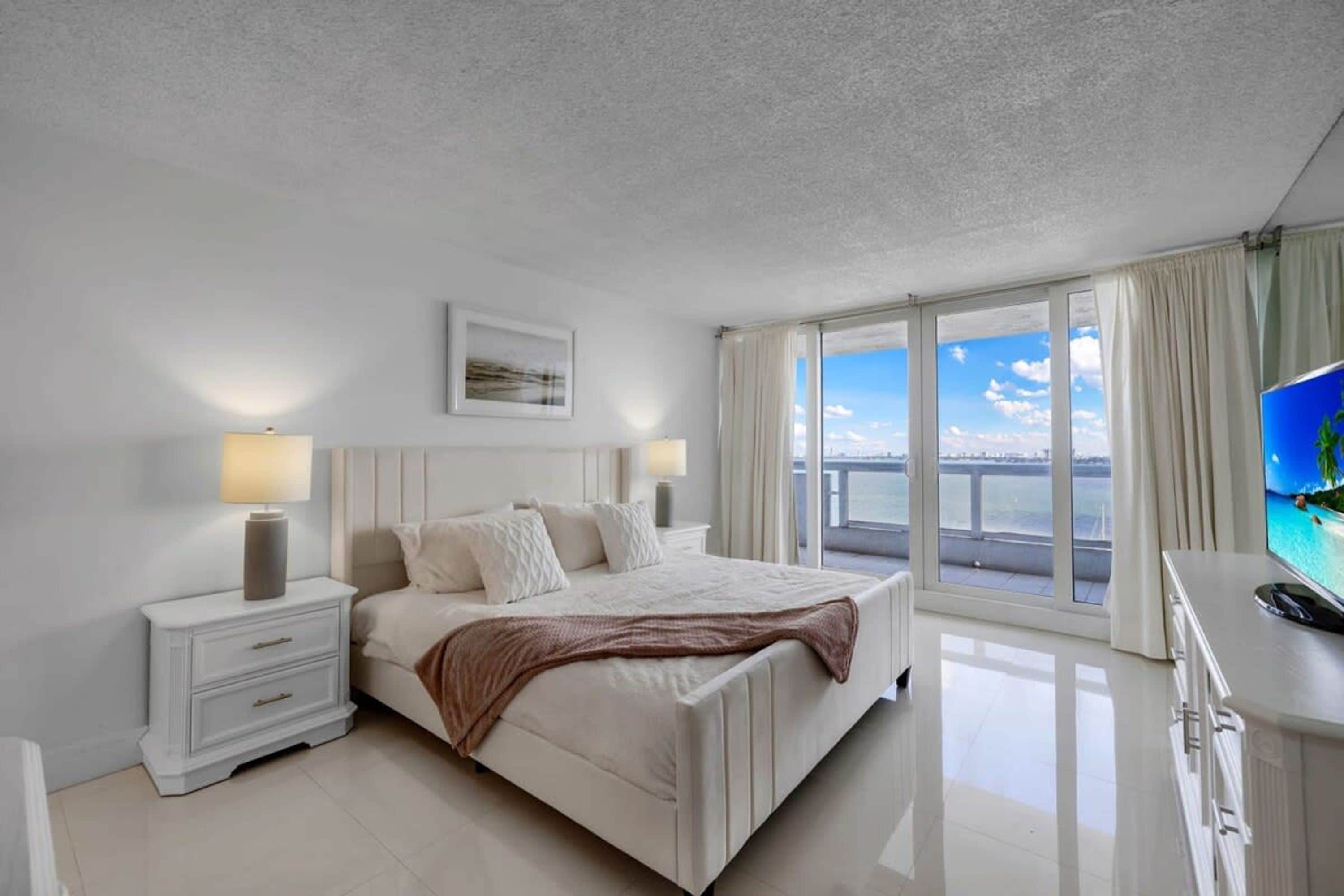 Apartamento | 2 quartos, secretária, internet de alta velocidade 