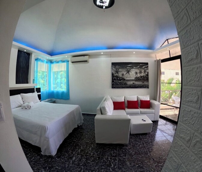 Condo With Private Balcony With Pool View - Sosúa