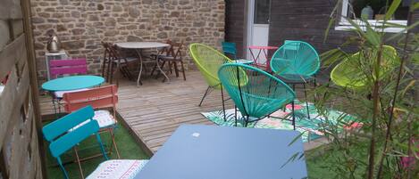 Quarto casal standard, 1 cama Queen, para não fumantes, vista para o jardim | Terraço/pátio