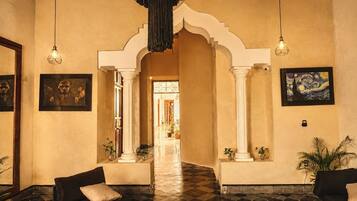 Entrada (vista interior)