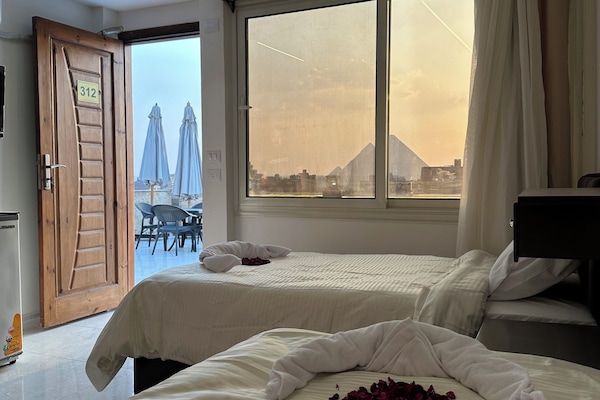 Quarto Duplo Deluxe, 2 camas individuais, vista para a montanha | Minibar grátis, cofre no quarto, quartos insonorizados