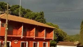 Fachada da propriedade