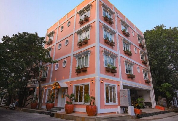 Hotel Aura By Woco Stays - Puducherry