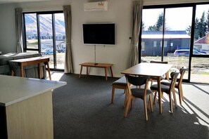 Quartos insonorizados, berços/camas para crianças 