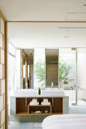 Villa de Luxo, 1 quarto, não fumadores | 1 quarto, edredões de penas, minibar grátis, cofre no quarto 