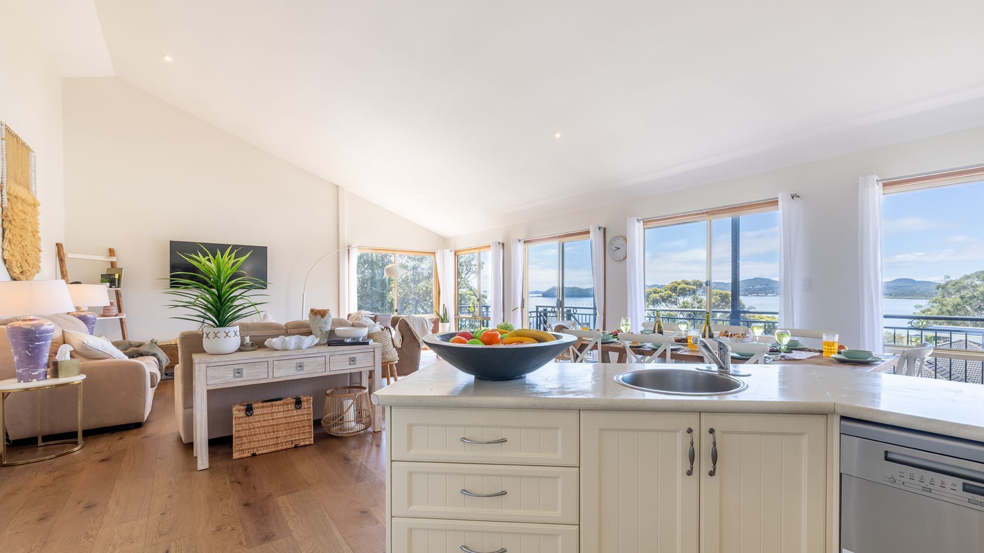 Wanda Up, 80 Randall Dr - Spectacular Views, Aircon And Wi-fi - Anna Bay