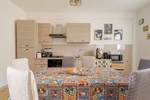 Apartamento, 3 quartos, sacada, vista para a montanha | Cozinha privada