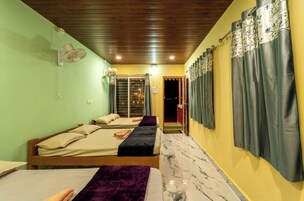 Quarto Familiar, varanda, vista para o jardim | Wi-fi grátis 