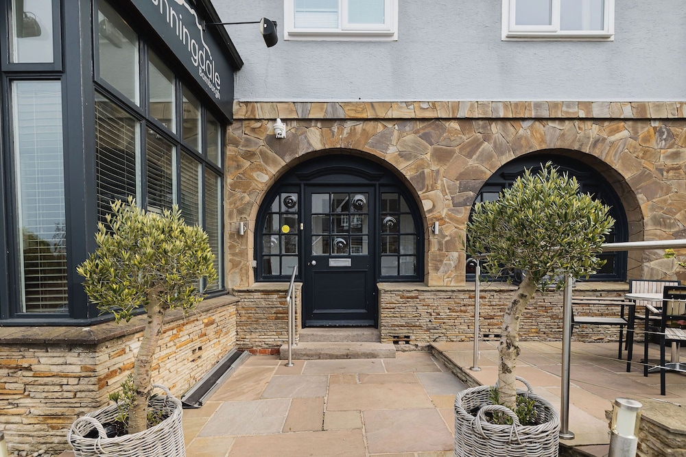 The Sunningdale Bamburgh - Bamburgh