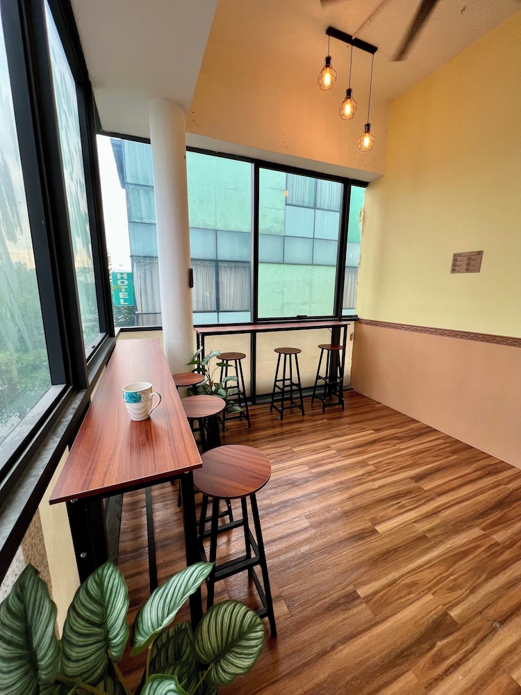 Afie Hostel Klia Airport Transit - Selangor