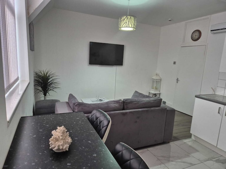 Oak Suite. - Stockport