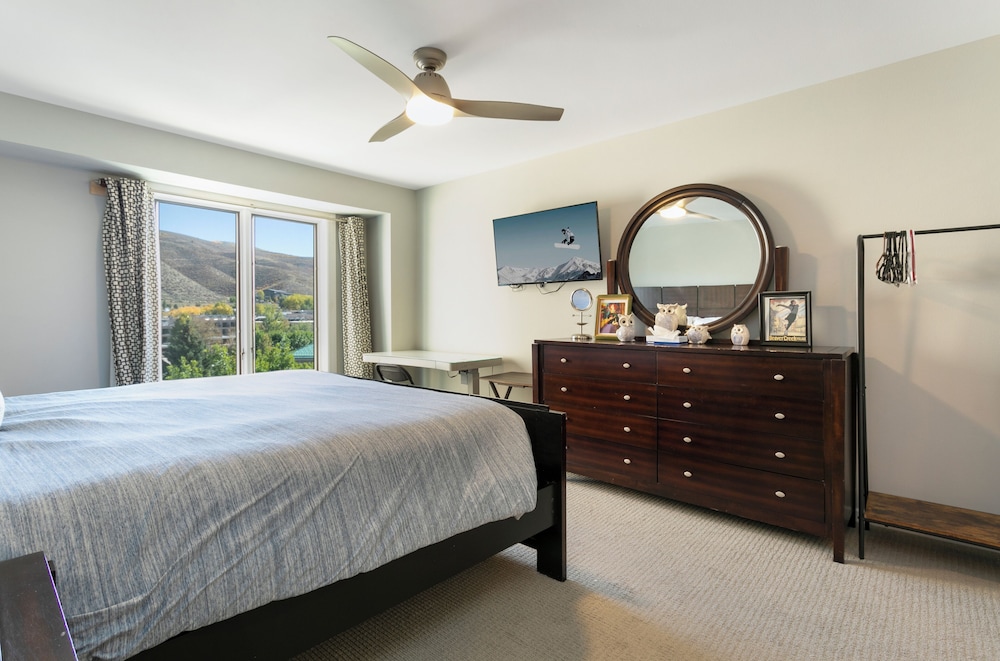 A gem in the heart of Avon. Walk to the Lifts! - Avon | Vrbo
