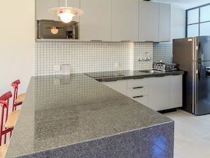 Apartamento clássico, 2 quartos | Cozinha privada