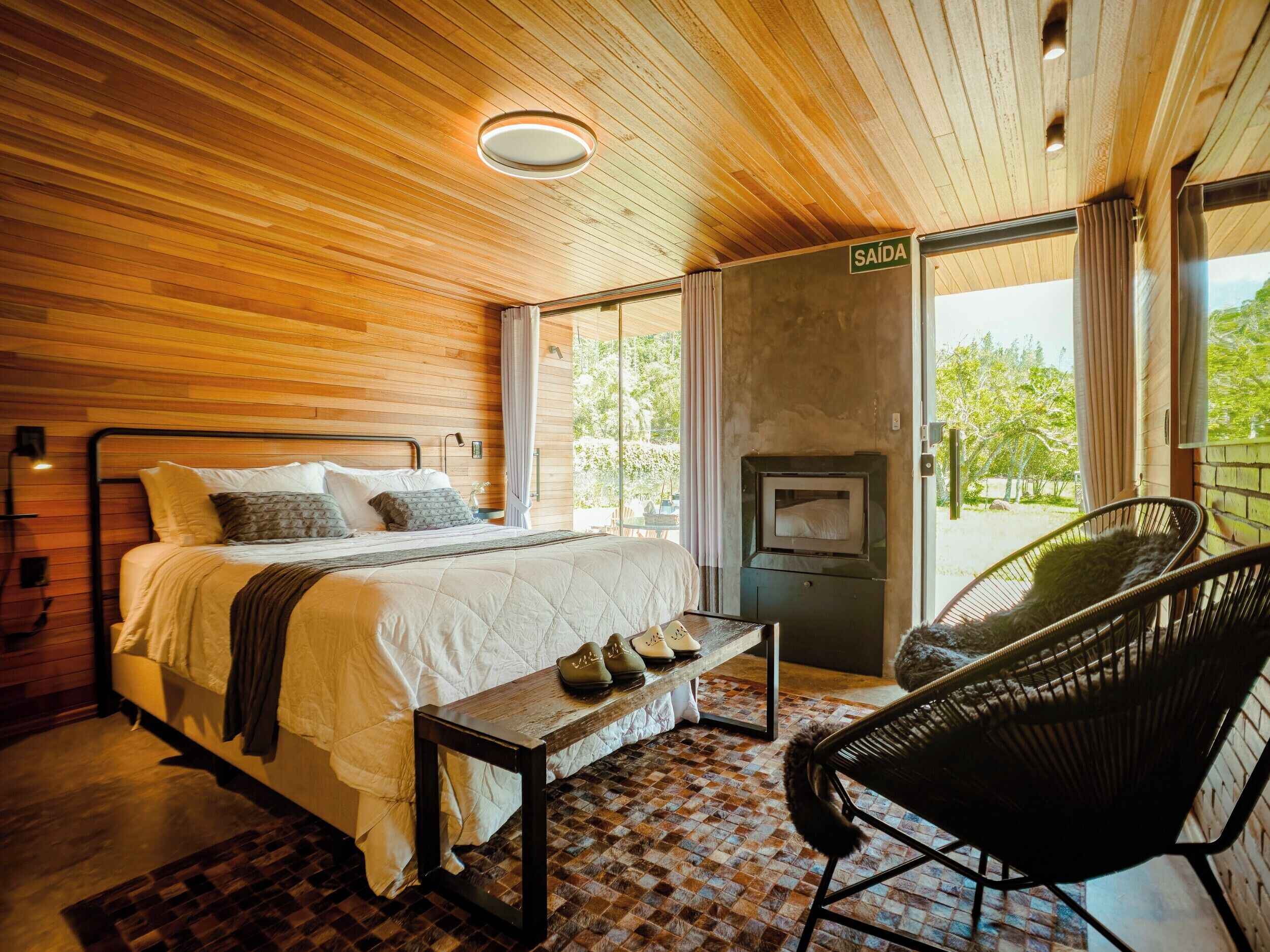 Cabana de Madeira Deluxe, 1 cama queen-size e sofá-cama, vista para a montanha | Wi-fi grátis 