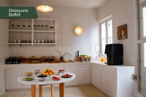 Pequeno-almoço tipo buffet diário incluído 
