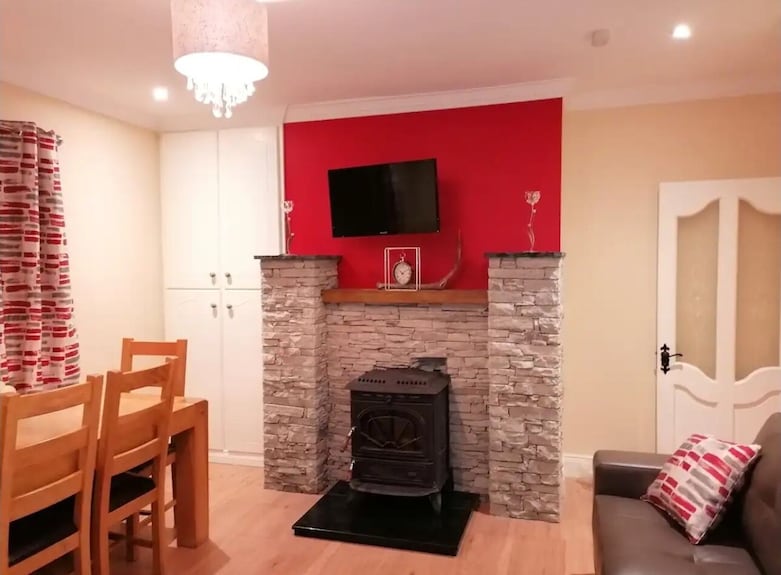 2 Bed Flat - Sleeps 4 - Garden - Parking - Wifi - 基拉尼