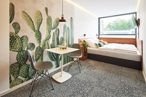 Quarto Duplo Comfort | Roupa de alta qualidade, minibar grátis, com decoração personalizada 