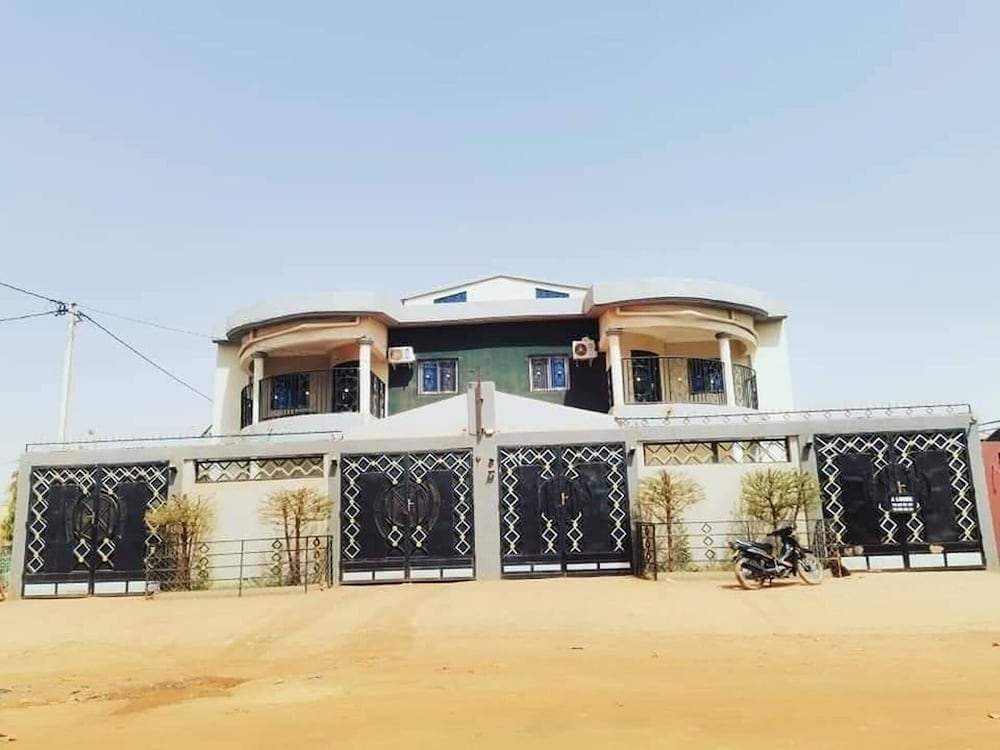 Villa Amina Splendid Elegant Structure - Ouagadougou