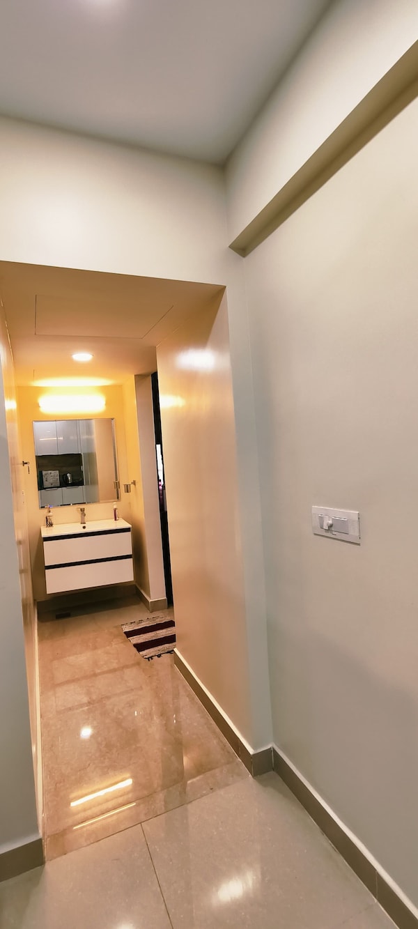 Sakthi Holiday's Inn - Chennai