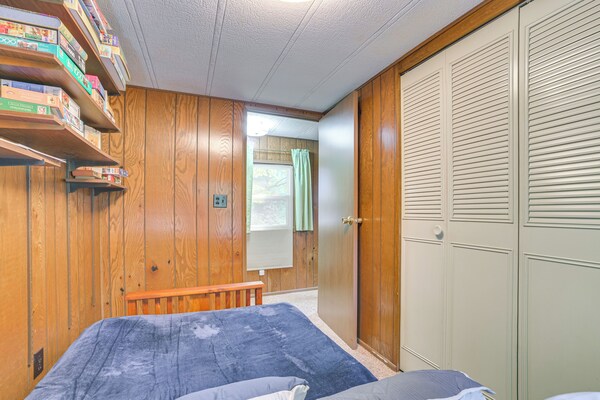 13 Mi To Nubs Nob: Pet-friendly Retreat - Petoskey, MI