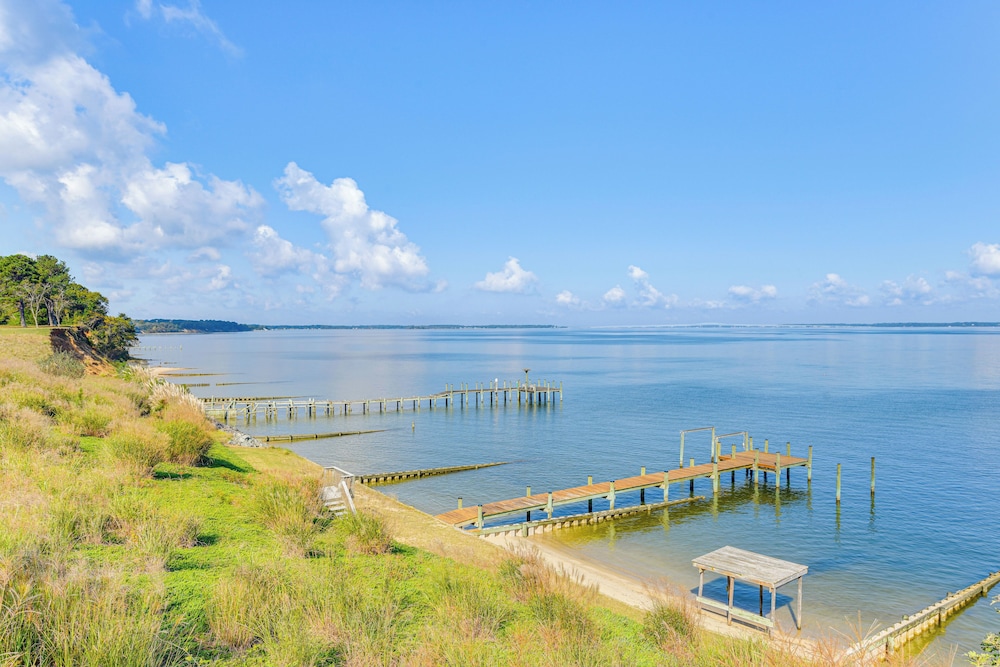 Pet-friendly Gem W/ Private Dock In Deltaville! - Gloucester, VA
