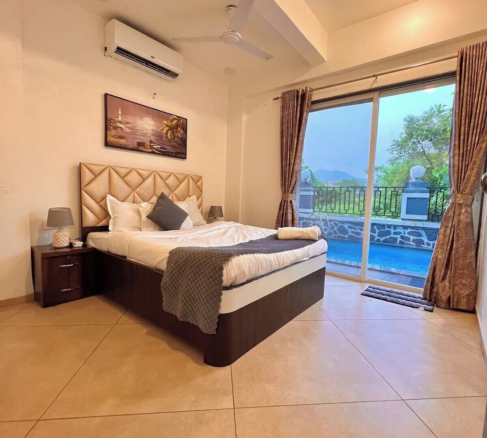 Scarlet By Stellar Stays - Lonavala