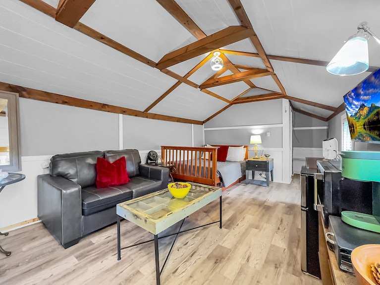 Timberline Lodge - Ski Wing - Charming Chalet In Downtown Ellicottville - Ellicottville, NY