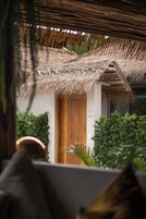 Camas de colchão pillowtop, cofre no quarto, ferro/tábua de engomar