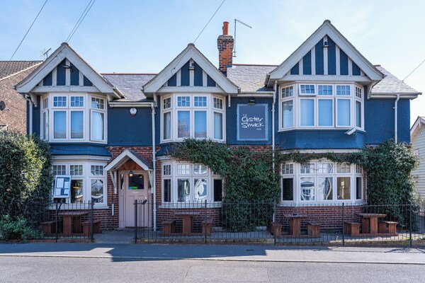 The Oyster Smack Inn - Burnham-on-Crouch