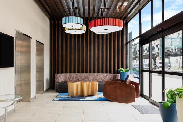 Glō Best Western Bronx Nyc - The Bronx, NY