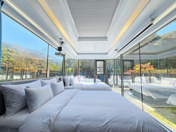 Galaxy X Hotel Type Caravan Glamping&pension - Pyeongchang-gun