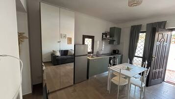 Apartamento | Cozinha privada | Uma chaleira elétrica