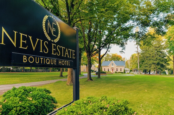 Nevis Estate Boutique Hotel - Perth