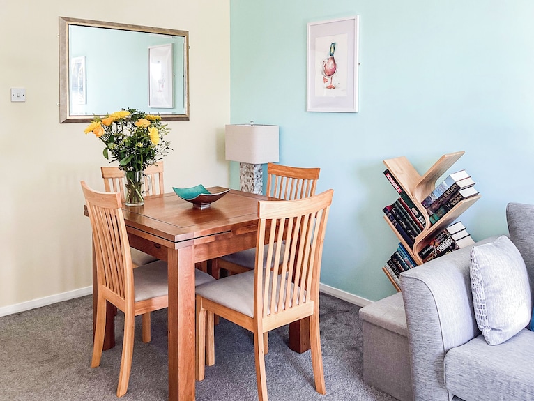 Taigh Na Tunnagan Is A Two Bedroom Apartment In The Seaside Town Of Nairn. - Aberdeenshire