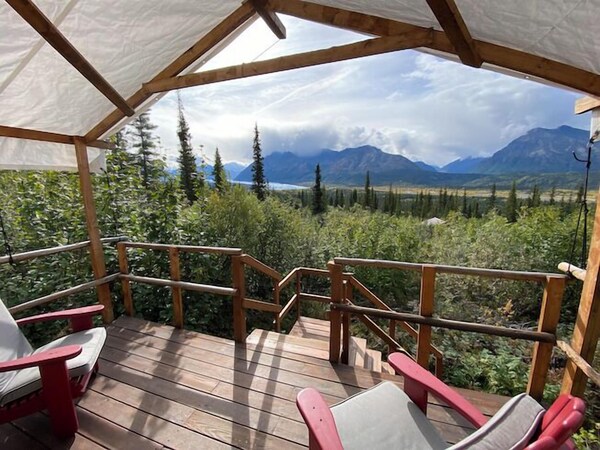 Alpenglow Luxury Camping - Alaska