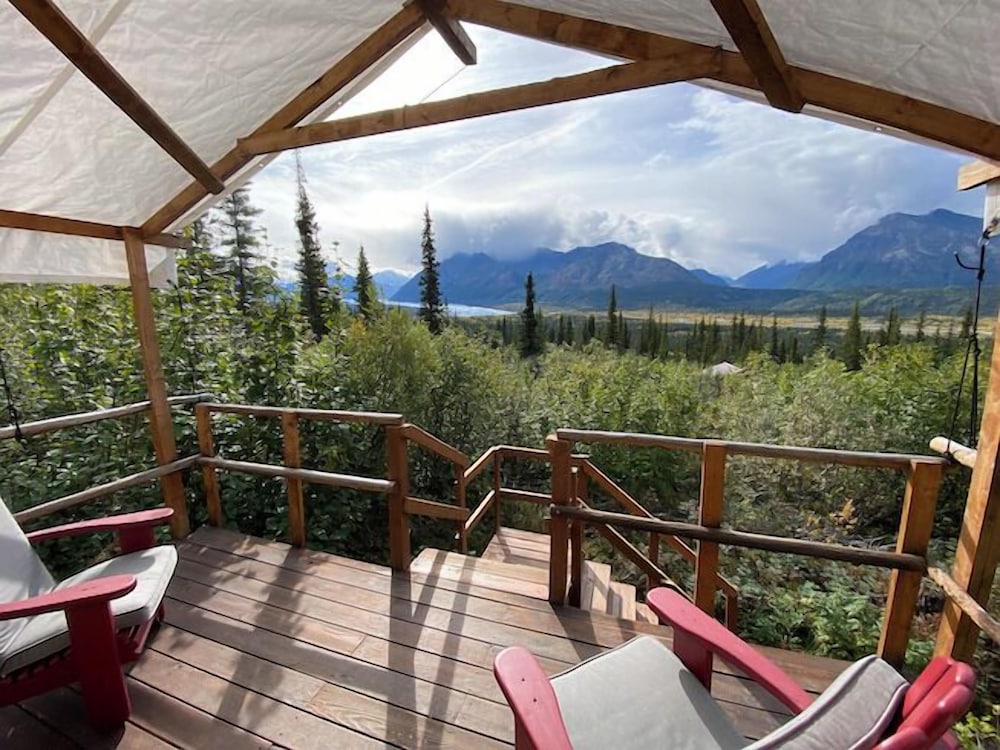 Alpenglow Luxury Camping - Alaska