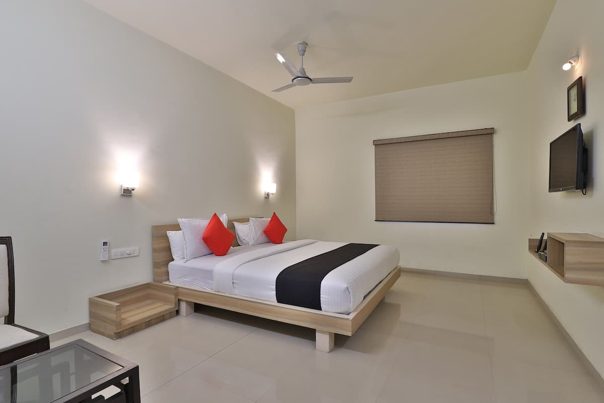 Quarto casal ou duplo luxo, vista para o jardim | 1 quarto, cofres nos quartos, escrivaninha