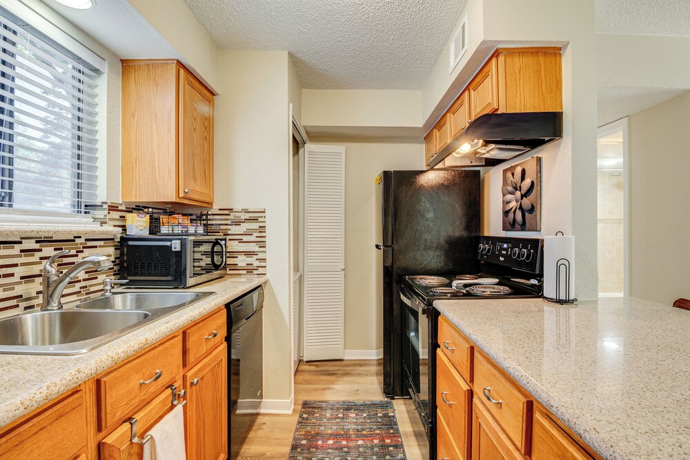 1st-floor Condo In Walden: Walk To Pool & Lake! - Conroe, TX