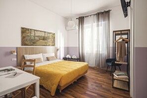 Quarto Duplo ou Twin Deluxe | Minibar, cofre no quarto, com decoração personalizada 
