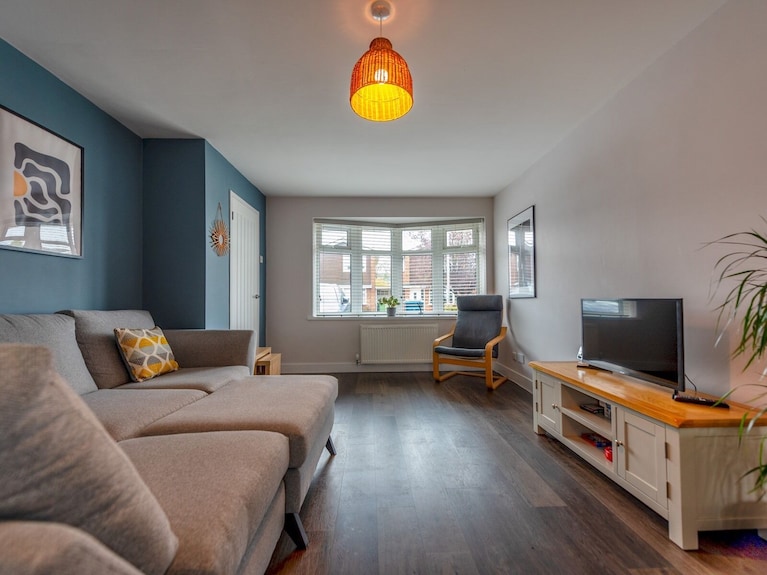 Spacious & Homely 3br Stafford Ideal Getaway! - Pass The Keys - 斯塔福德