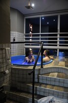 Suíte superluxo, vista para a cidade | Roupas de cama premium, edredons de pluma, cofres nos quartos