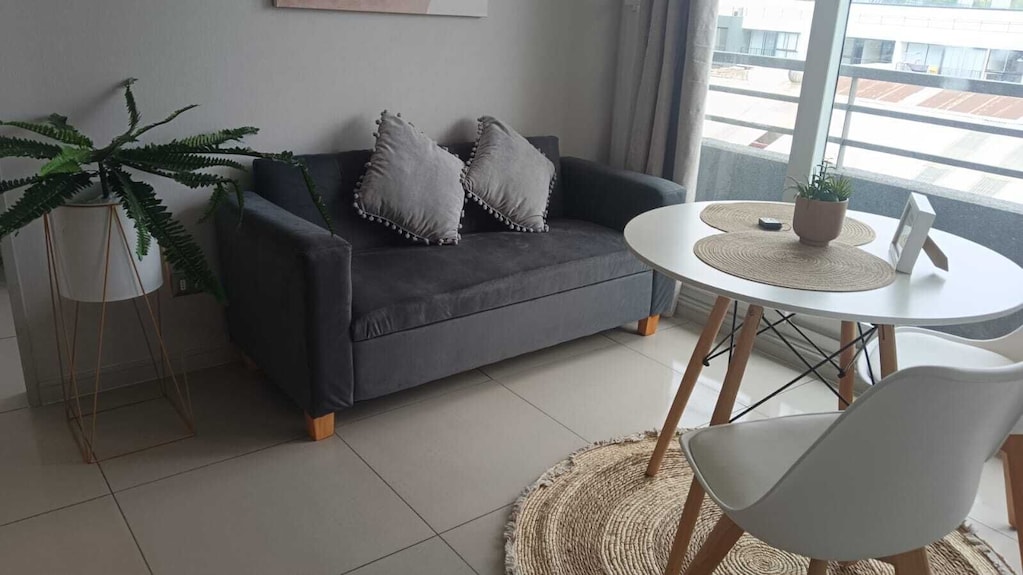 Spacious Santiago Apartment With Pool - Ideal Family Retreat In Santiago 1 - Santiago Arturo Merino Benítez Airport (SCL)