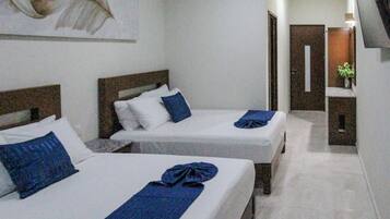 Quarto Familiar, 2 camas de casal, não fumadores | Roupa de alta qualidade